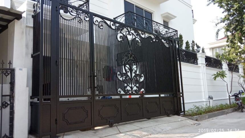 Pintu Gerbang – Gria Jaya Steel